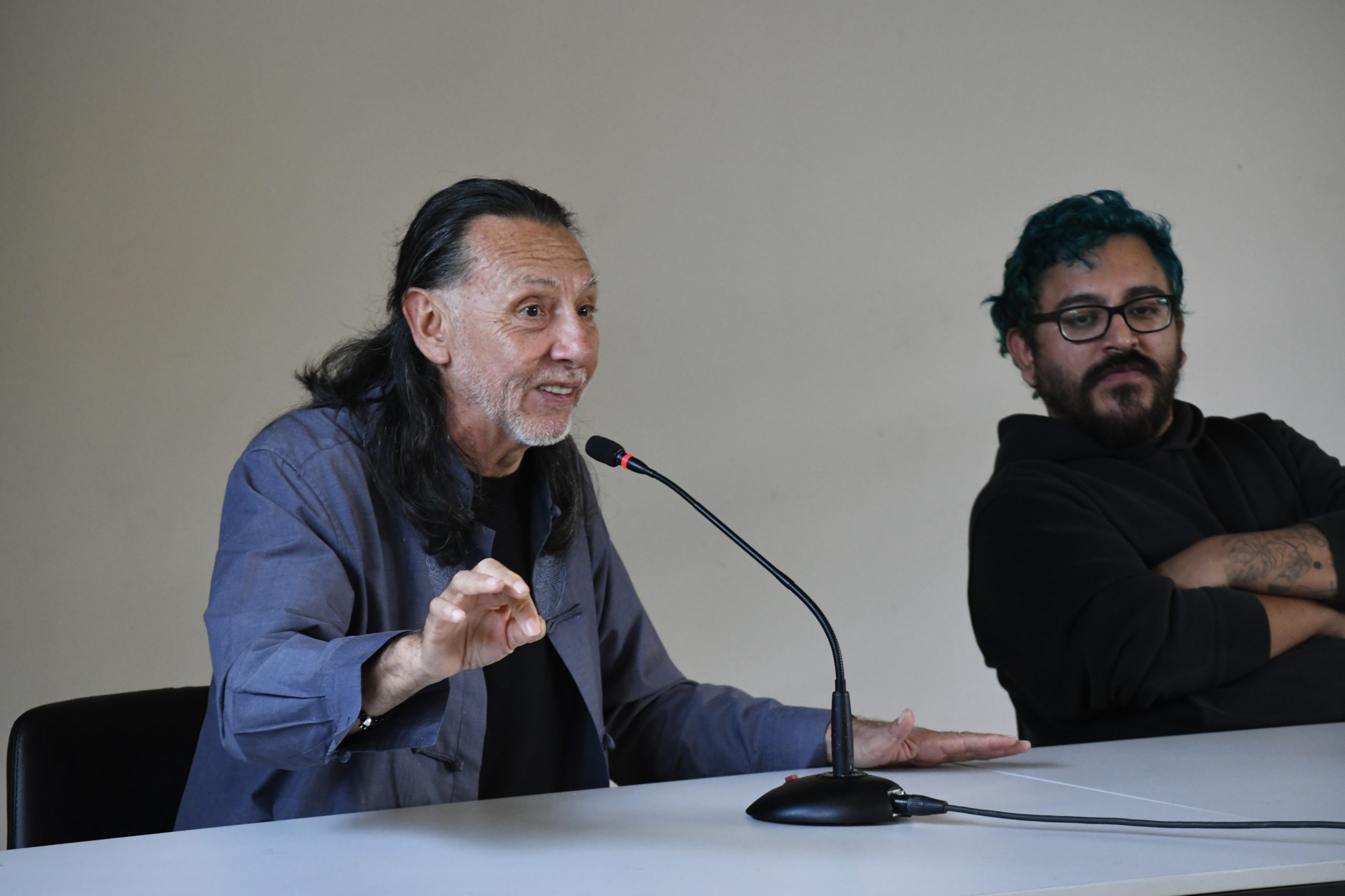 Presentación del libro "Sentir la Arquitectura", de Luis Longhi ...